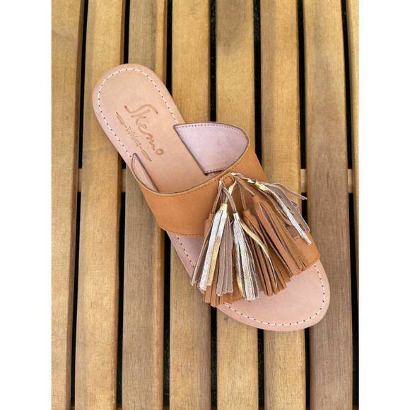 Skemo | Shoes | New Skemo Tassel Slide Sandals In Camel W Gold | Poshmark